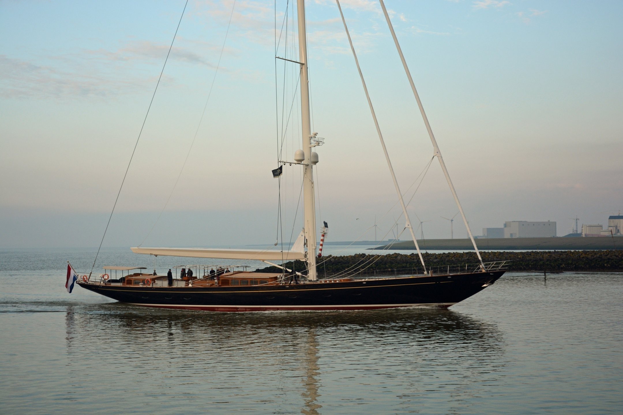 Yacht WISP, a Royal Huisman Superyacht | CHARTERWORLD Luxury Superyacht ...